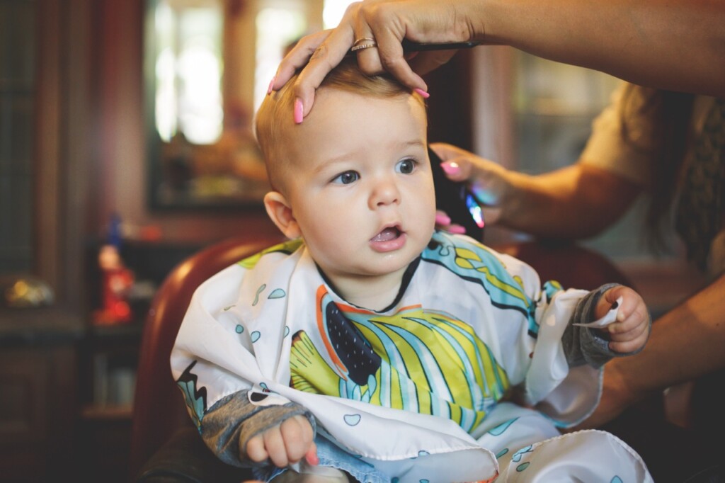 Dicas para o primeiro corte de cabelo do bebê ser inesquecível ...